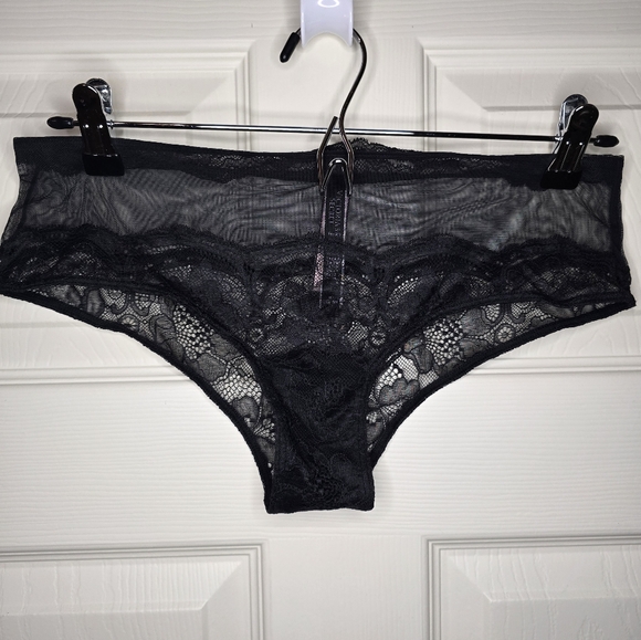 Victoria's Secret | Intimates & Sleepwear | 4 Pairs Of Victorias Secret ...